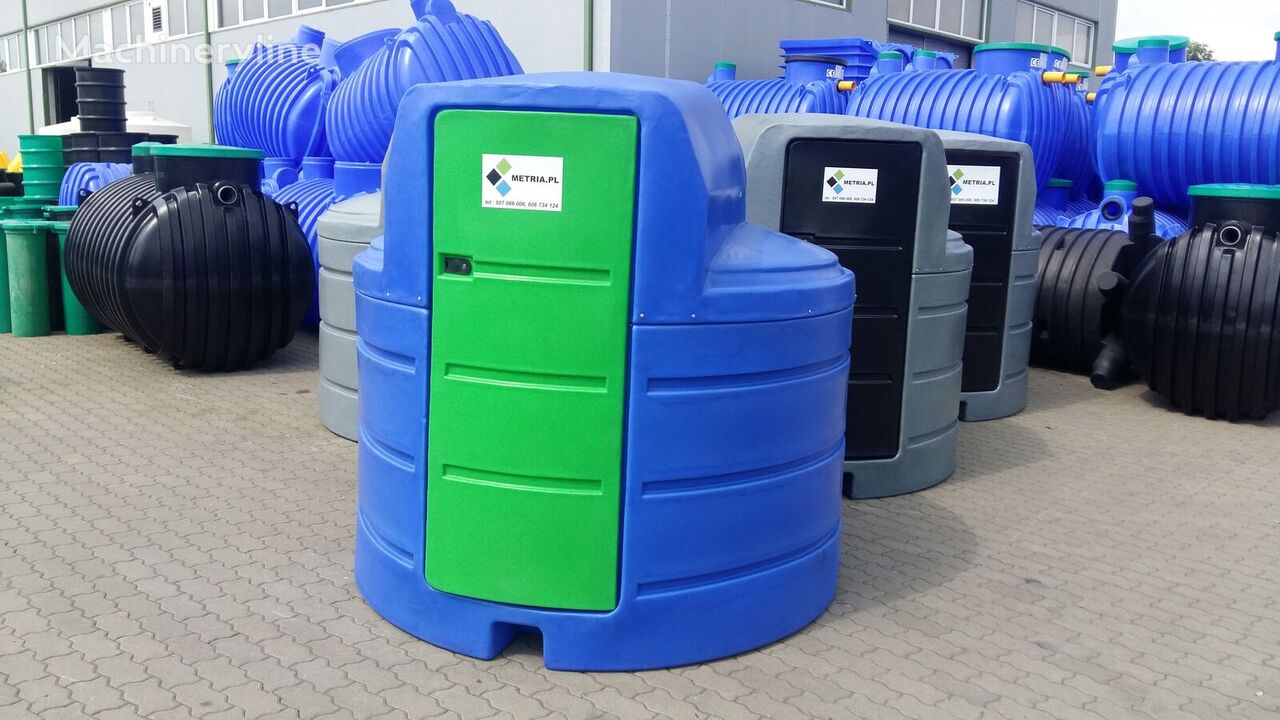 Novi AdBlue tank / Cuve à AdBlue / Serbatoio per AdBlue 2500 l oprema za benzinske pumpe