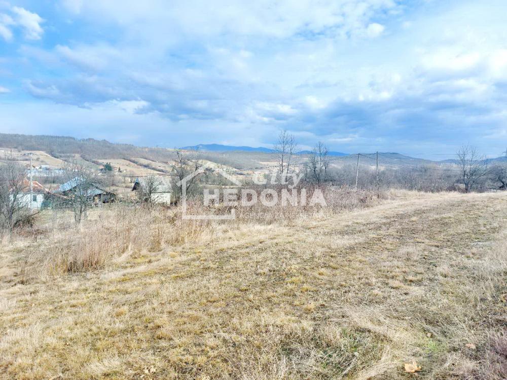 Gornji Milanovac, Beršići, plac 76 ari, uknjižen ID#9711 15.000 €