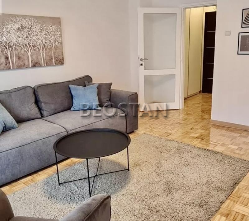 Novi Beograd - Dr ivana ribara #59848 600 €