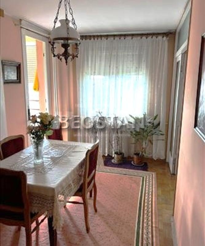 Novi Beograd - Blok 28 #59935 500 €