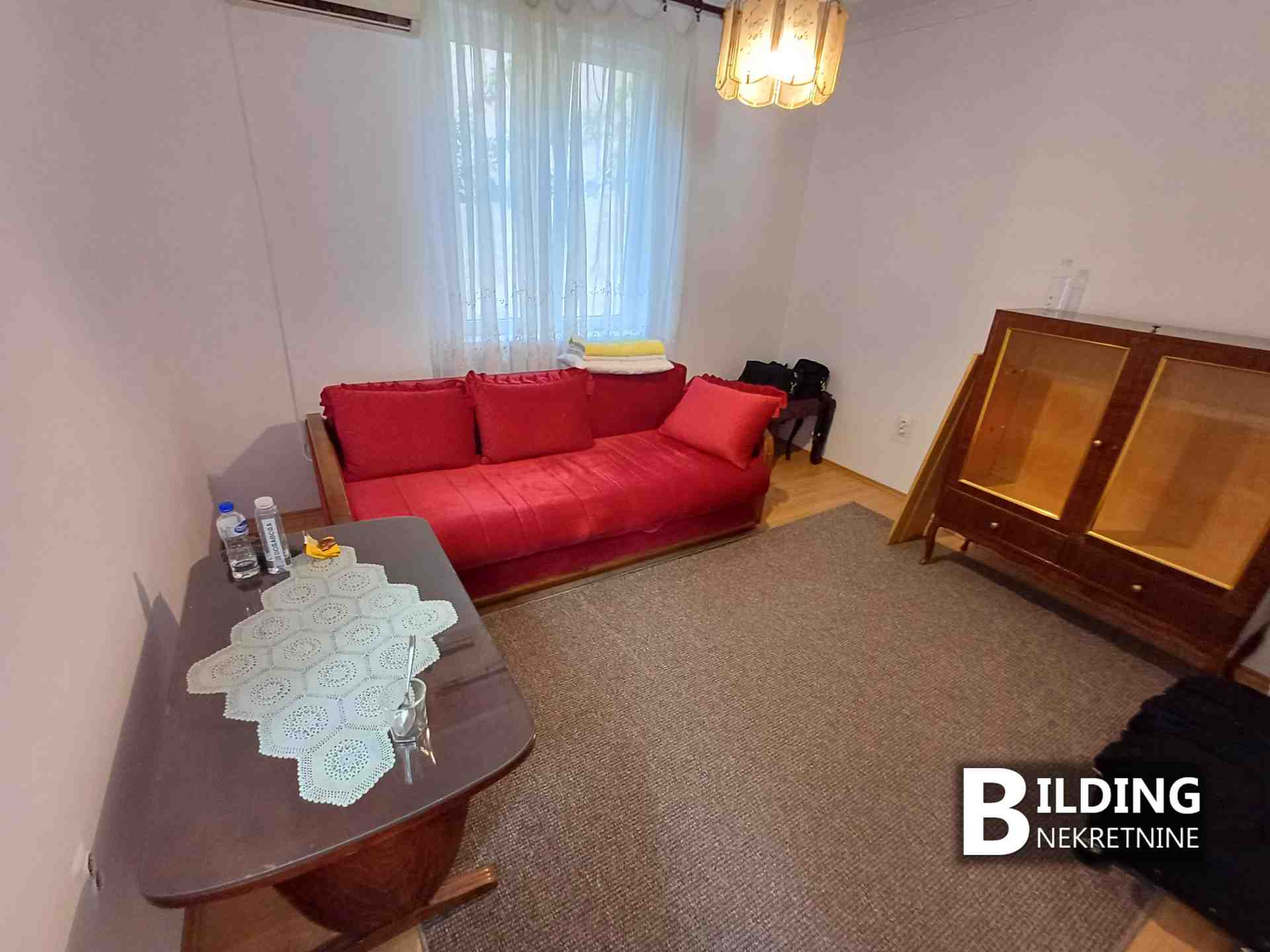 Prodaje se renovirana garsonjera,odlična lokacija ID#817702 98.000 €