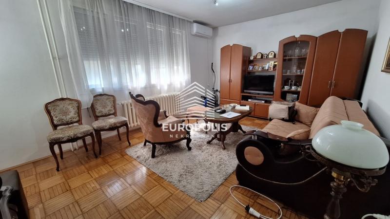 Trosoban stan, centar Miljakovca ID#4531 158.000 €