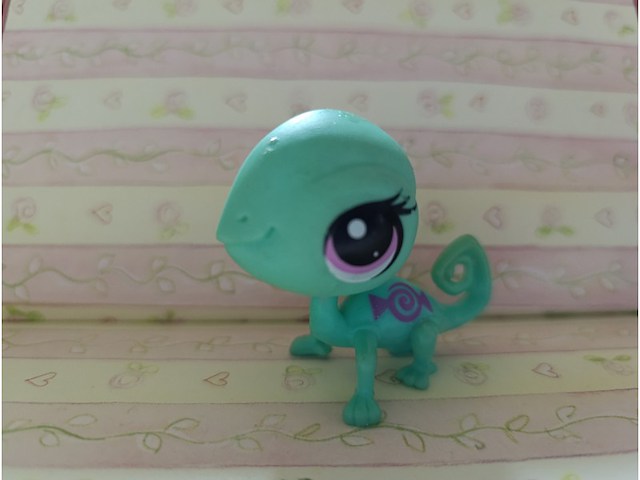 Littlest pet shop LPS