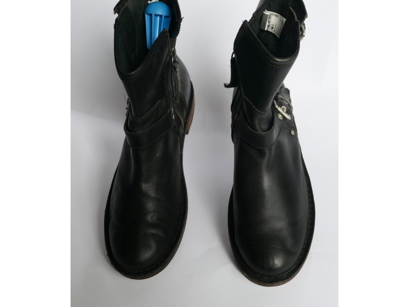 UGG CIZME SA HOLOGRAMOM broj 40,5
