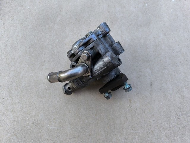 VW paasat B5.5 1.9 TDi servo pumpa