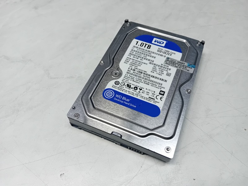 hard disk sataIII 1TB wd ispravan