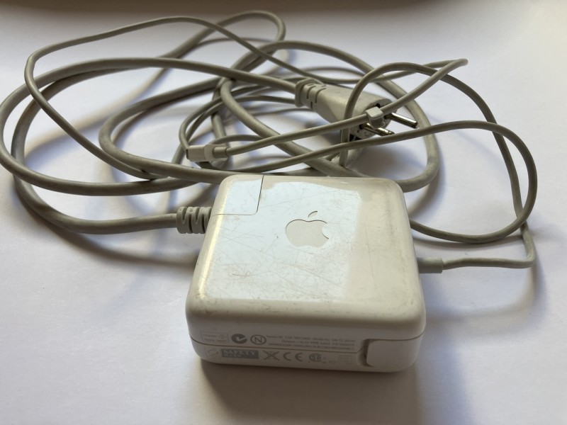 ORIGINAL Apple MagSafe Power Adapter 60W (Neispravno)