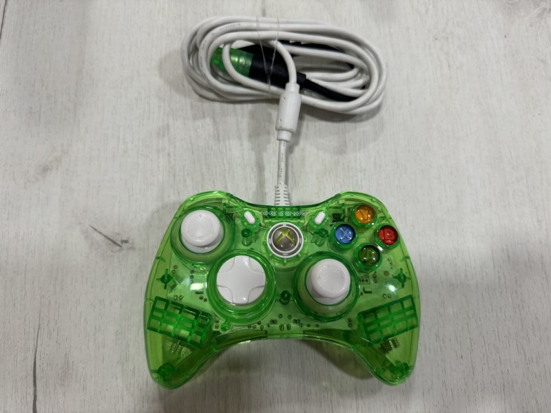 Xbox 360 *providni žičani džojstik*