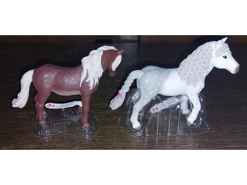 Schleich konji lot