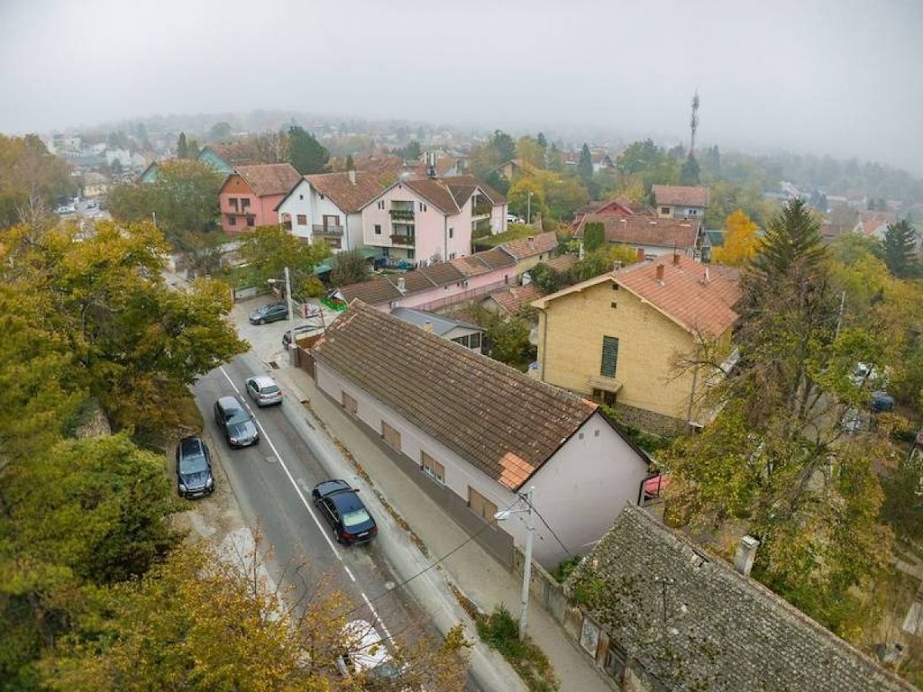 Kuća u centru Sremske Kamenice