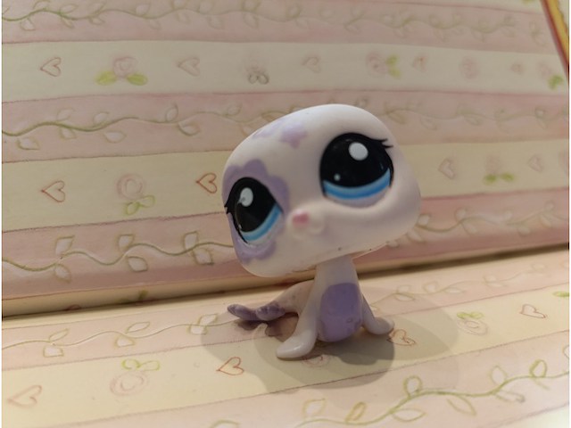 Littlest pet shop LPS