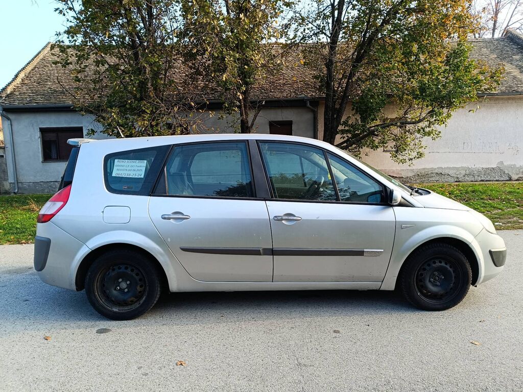 Renault Grand Scenic: 1.9 l | 2005 г. 200000 km. Minibus