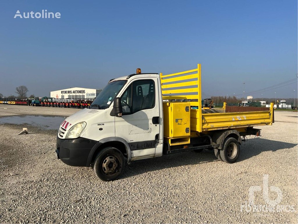 Prodaje se IVECO DAILY 35C12 kiper na aukciji