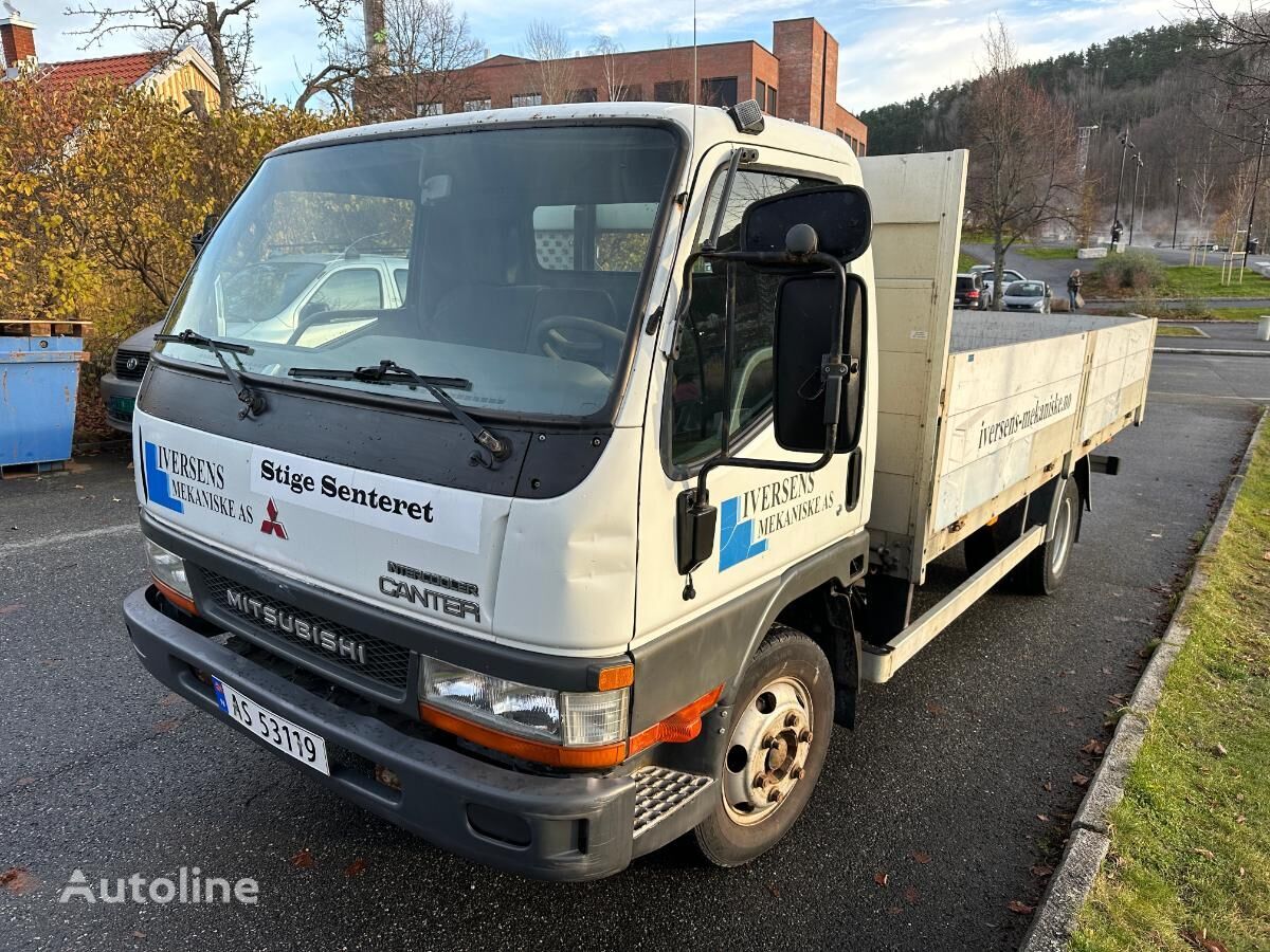 Prodaje se Mitsubishi Fuso Fuso Canter kamion s ravnom platformom na aukciji