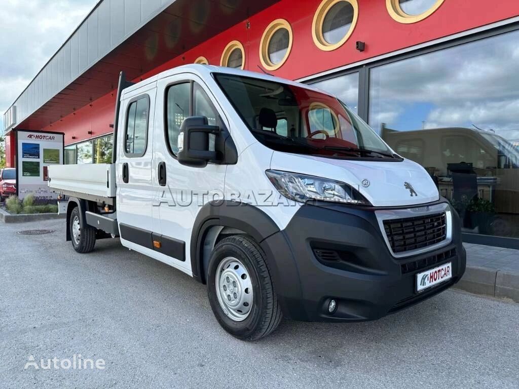 Novi Peugeot Boxer Podvozok DC 435 L4 2.2 BlueHDi 121kW Valník dvojkabína 7 m kamion s ravnom platformom