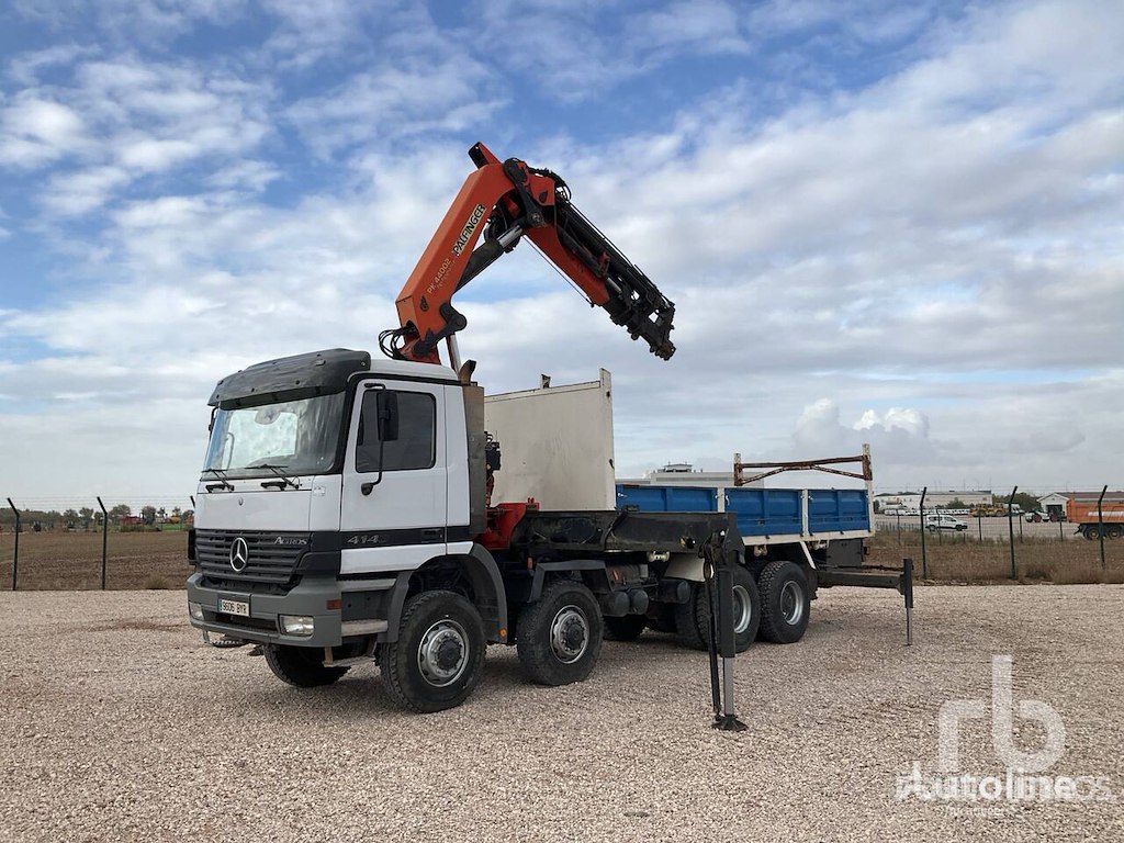 Prodaje se Mercedes-Benz ACTROS 4143AK 2002 Palfinger PK44002 on 8x8 kamion s ravnom platformom na aukciji