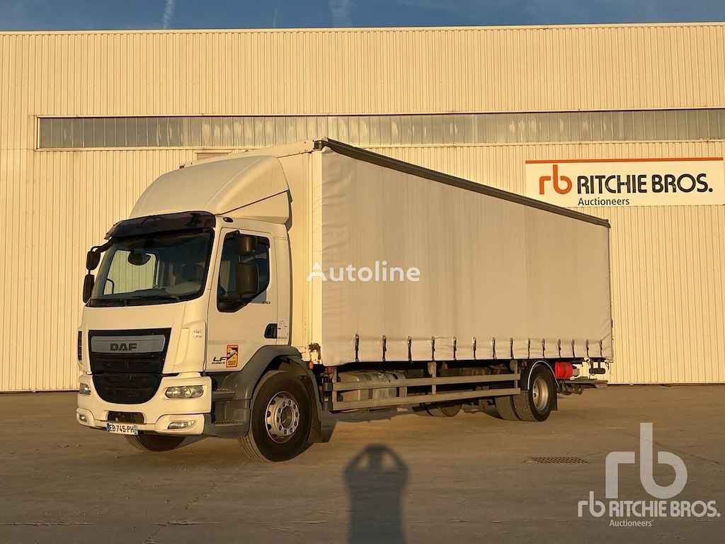 Prodaje se DAF LF310 4x2 Camion Rideaux kamion furgon na aukciji