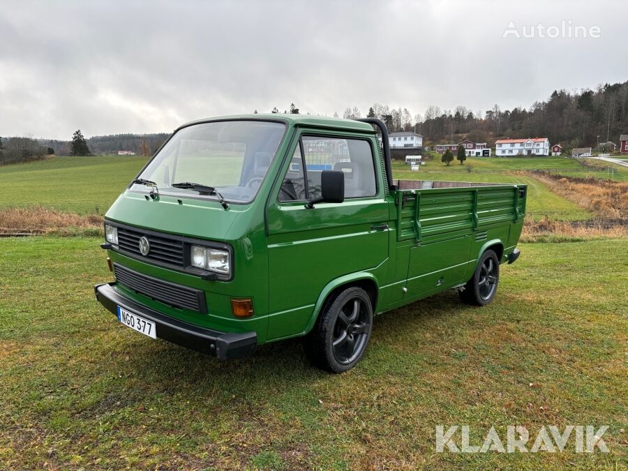 Prodaje se Volkswagen Transporter kamion s ravnom platformom < 3.5t na aukciji