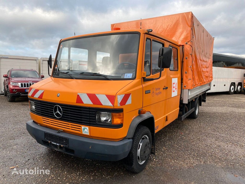 Mercedes-Benz 611 D DOKKA kamion s ceradom