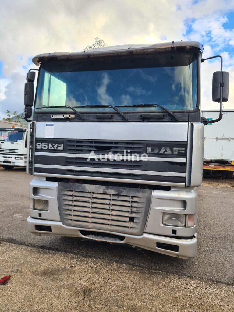 DAF XF 95 380 autotransporter