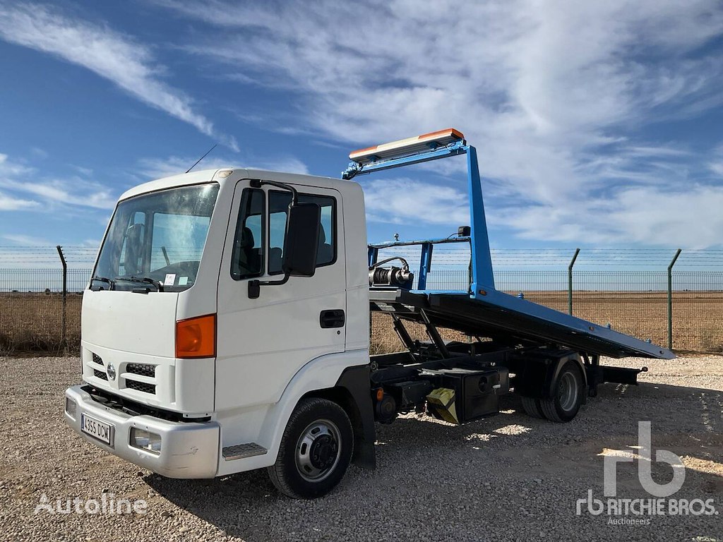 Prodaje se Nissan ATLEON 4x2 autotransporter na aukciji