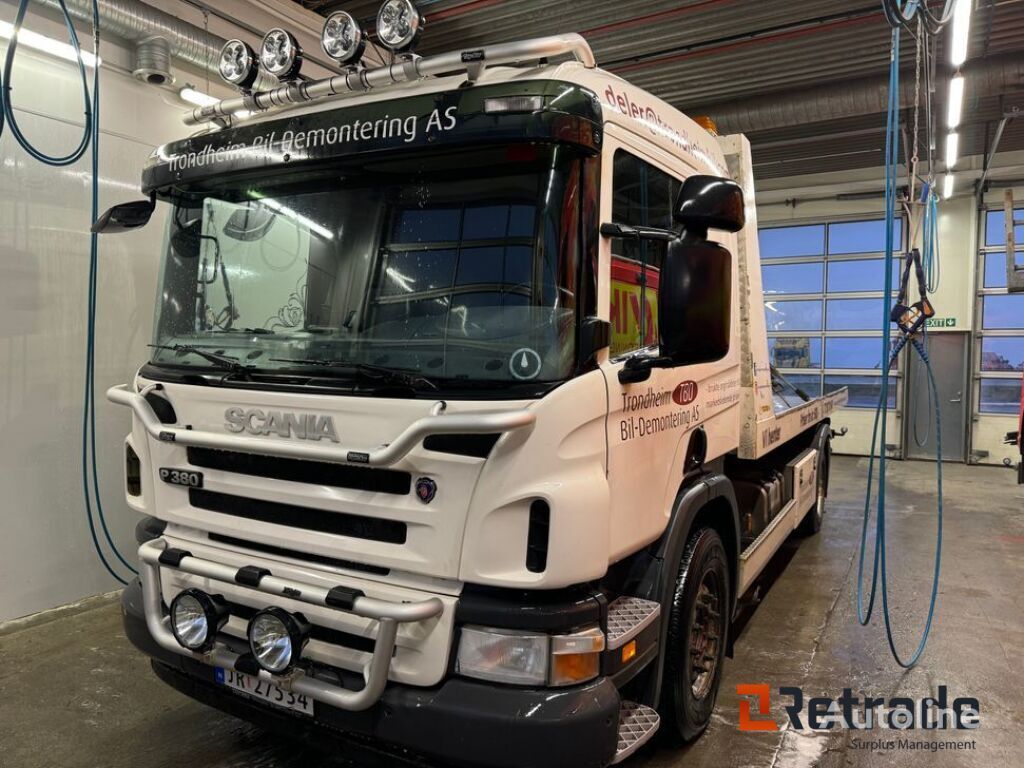 Prodaje se Scania P380 šlep auto na aukciji