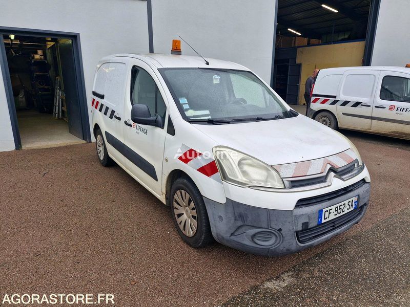 Prodaje se Citroen BERLINGO laki furgon na aukciji