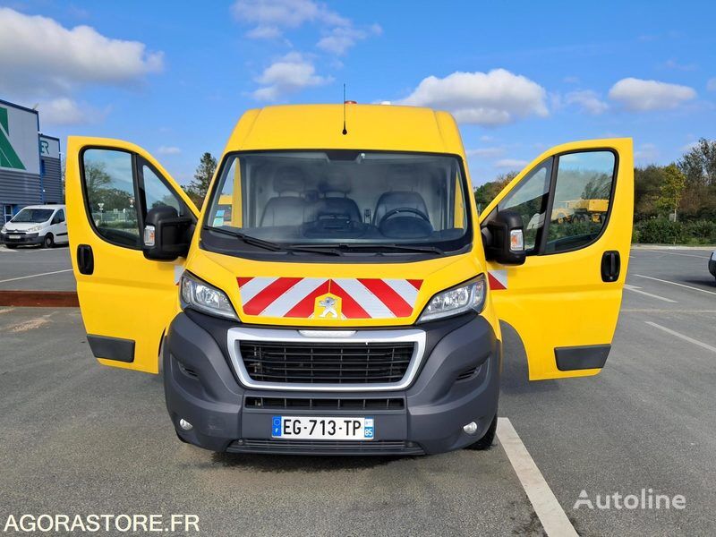 Prodaje se Peugeot BOXER minibus furgon na aukciji