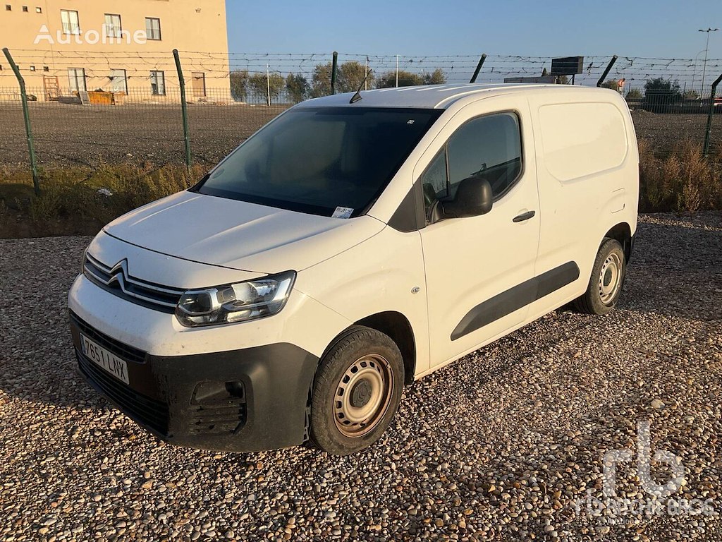 Prodaje se Citroen BERLINGO BLUEHD 1.5D laki furgon na aukciji