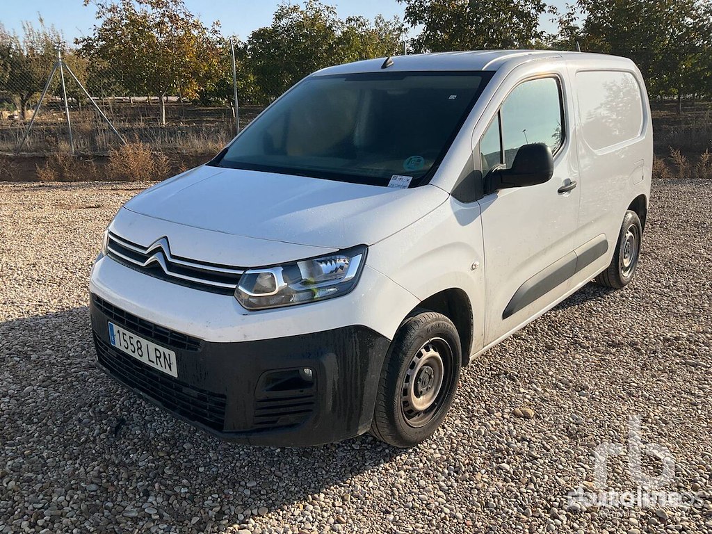 Prodaje se Citroen BERLINGO BLUEHD 1.5D laki furgon na aukciji