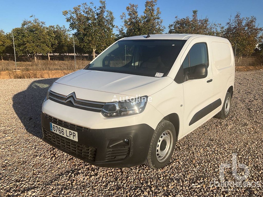 Prodaje se Citroen BERLINGO BLUEHD 1.5D laki furgon na aukciji