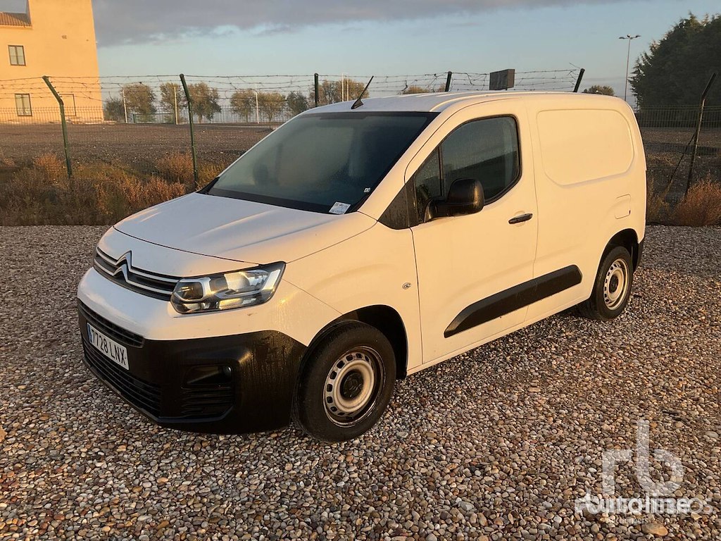 Prodaje se Citroen BERLINGO BLUEHD 1.5D laki furgon na aukciji