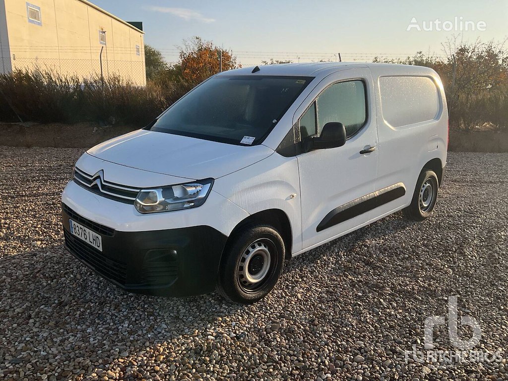 Prodaje se Citroen BERLINGO BLUEHD 1.5D laki furgon na aukciji