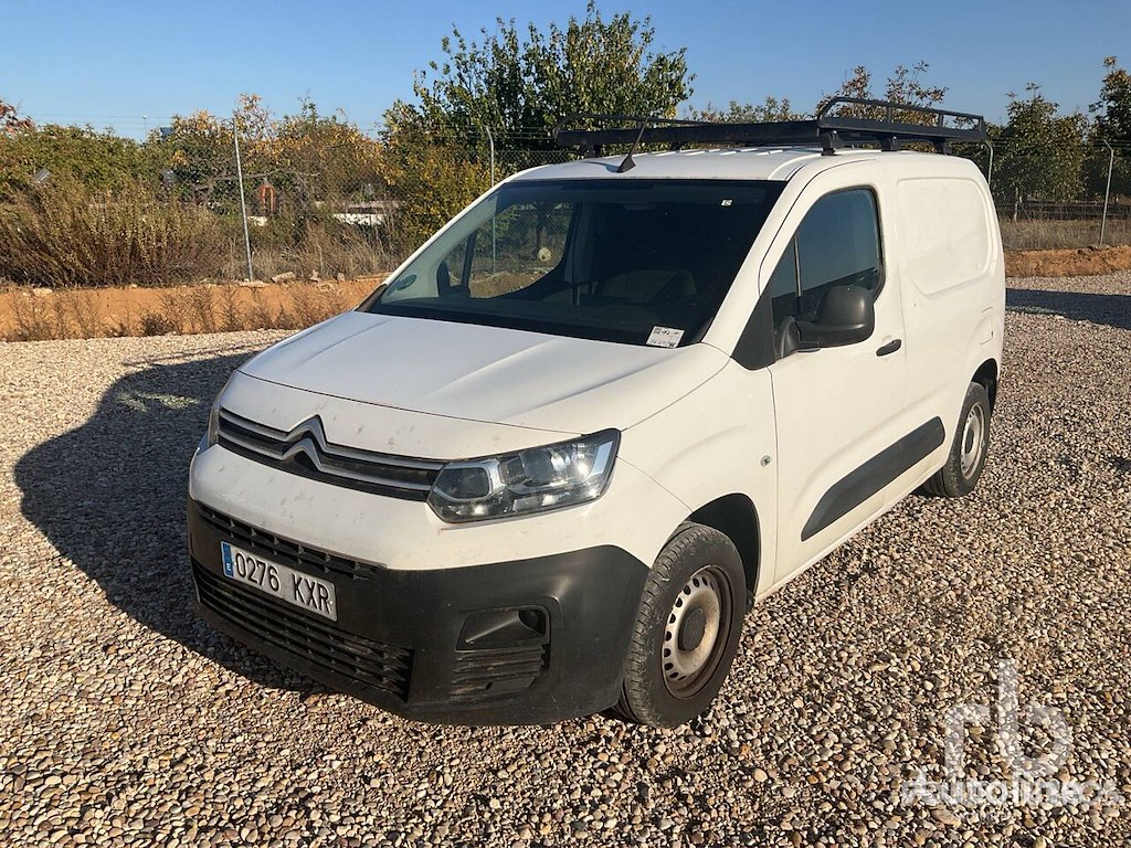 Prodaje se Citroen BERLINGO BLUEHD 1.5D laki furgon na aukciji