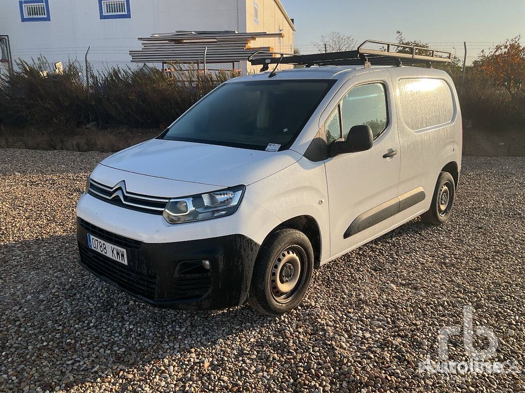 Prodaje se Citroen BERLINGO BLUEHD 1.5D laki furgon na aukciji