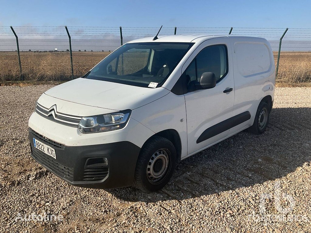 Prodaje se Citroen BERLINGO BLUEHD 1.5D laki furgon na aukciji