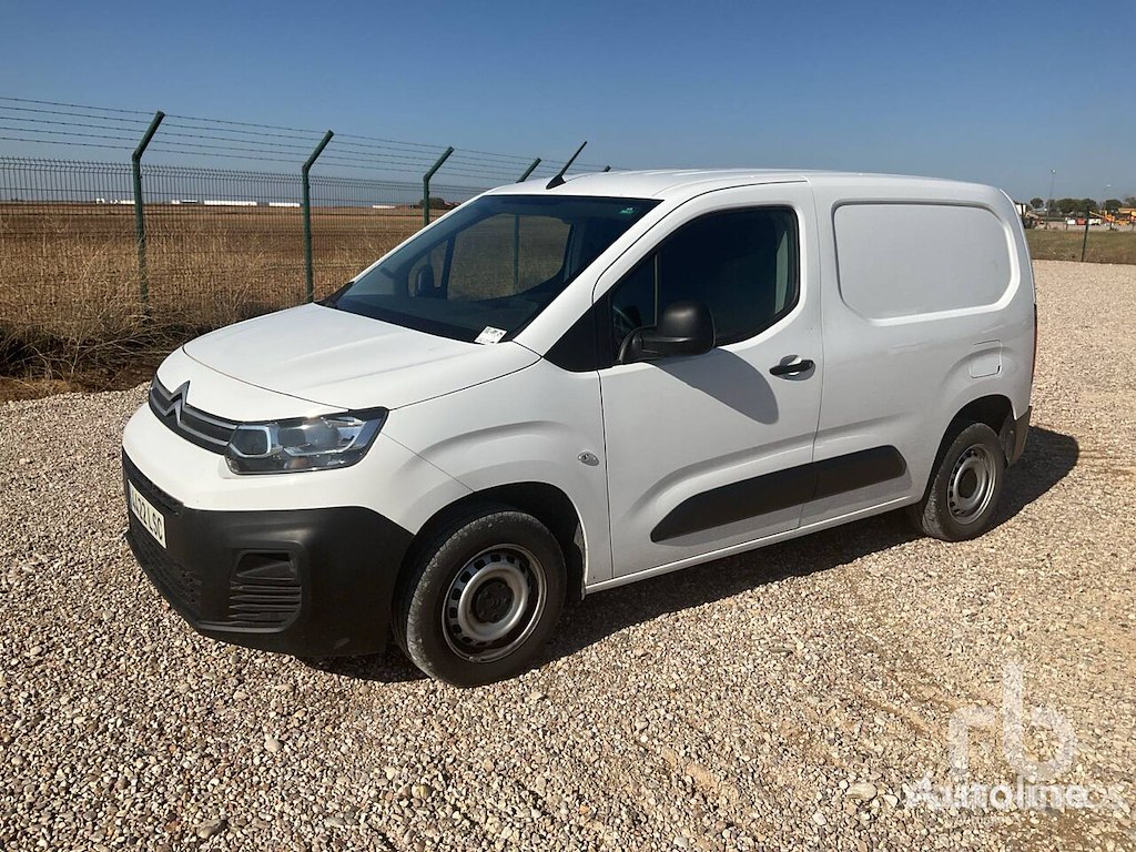 Prodaje se Citroen BERLINGO BLUEHD laki furgon na aukciji