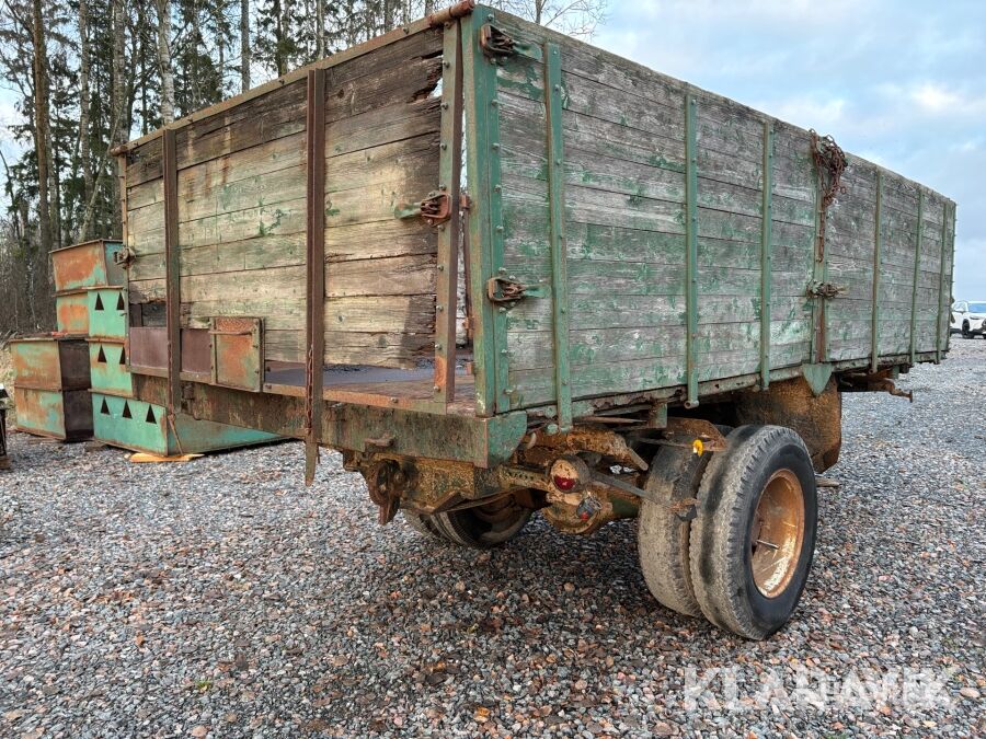 Prodaje se Spannmålskärra påschassi. Med tipp prikolicu za prevoz zrna na aukciji