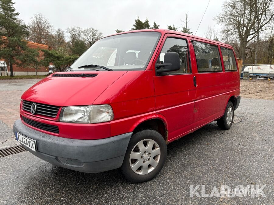 Prodaje se Volkswagen Caravelle 2,5 putnički minibus na aukciji