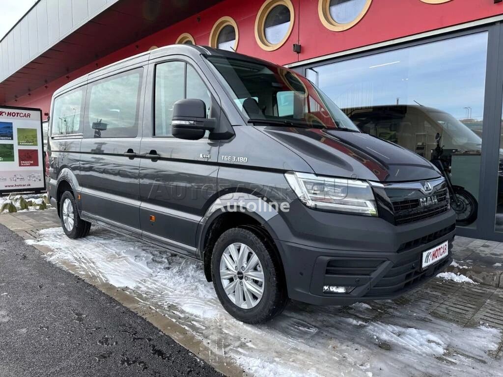 Novi MAN TGE 3.180 4X4 2,0TDi Automat 9-miestny putnički minibus