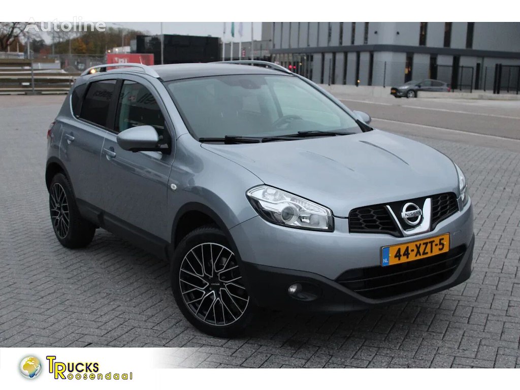 Nissan Qashqai 2.0 + AUT + CAMERA + TREKHAAK minivan