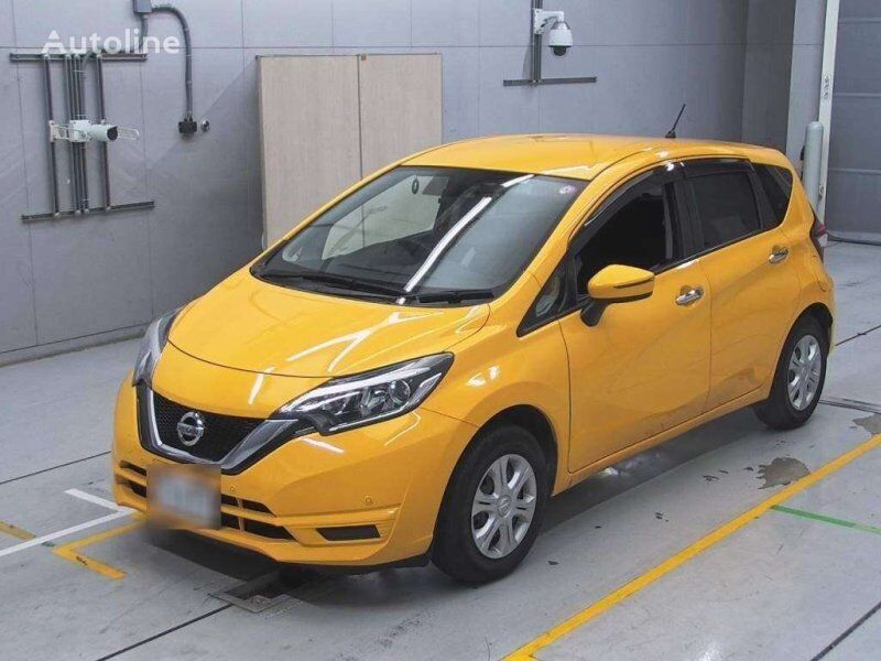 Nissan NOTE minivan