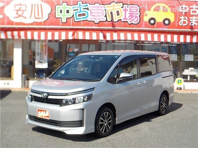 Toyota VOXY minivan