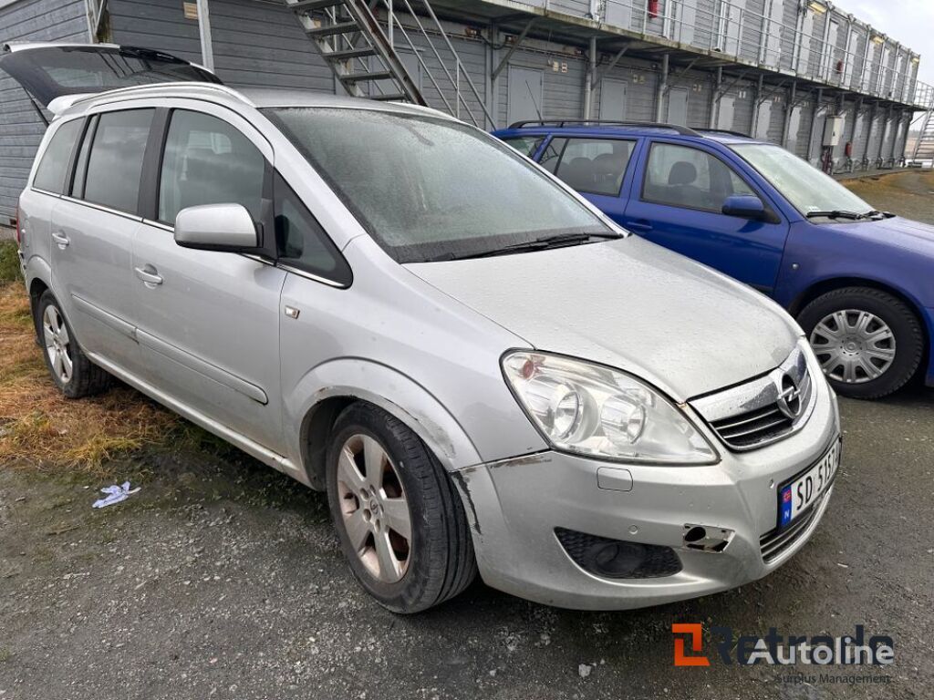 Prodaje se Opel Zafira minivan na aukciji