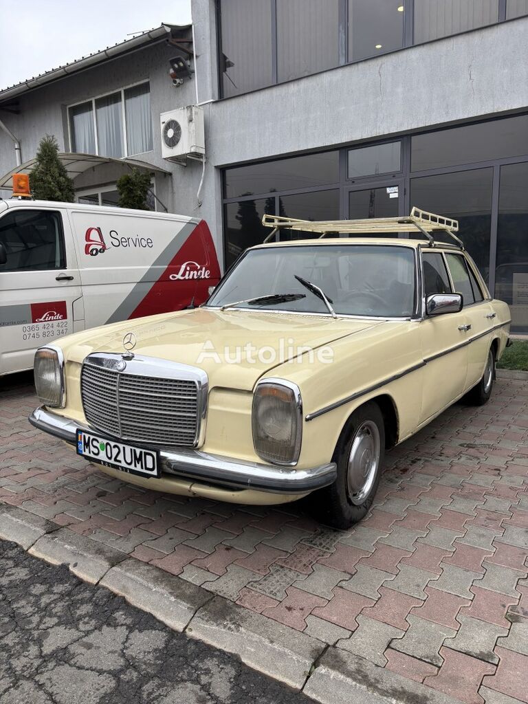 Mercedes-Benz C220 sedan