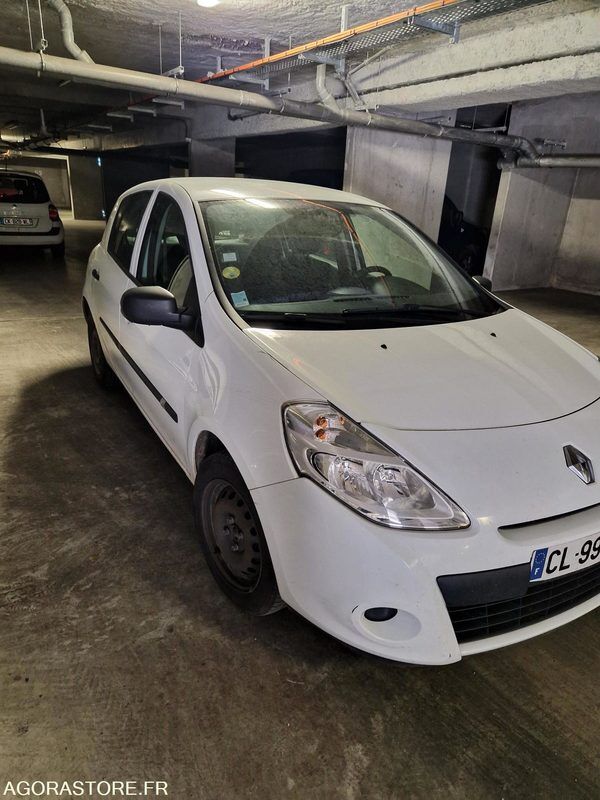 Prodaje se Renault CLIO 3 hečbek na aukciji