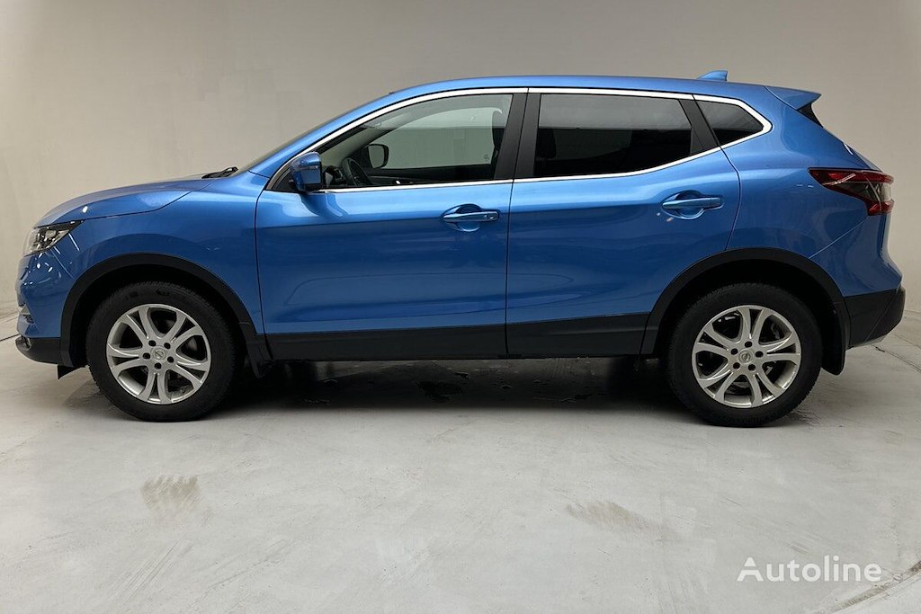 Prodaje se Nissan Qashqai krosover na aukciji