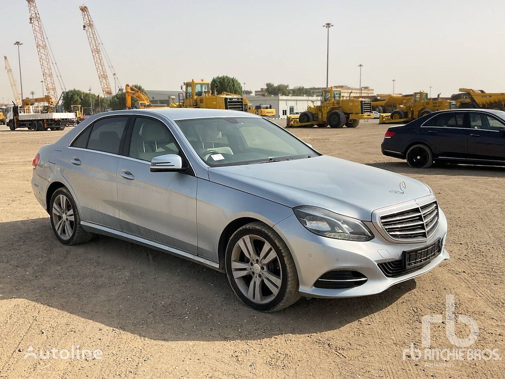 Prodaje se Mercedes-Benz E250 krosover na aukciji