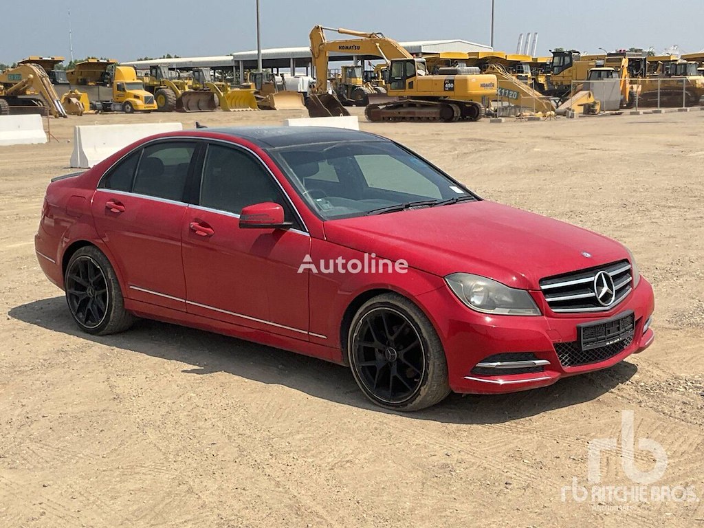 Prodaje se Mercedes-Benz C180 krosover na aukciji