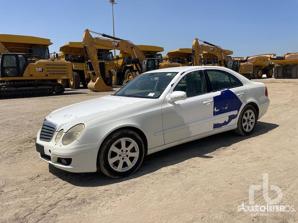 Prodaje se Mercedes-Benz E280 krosover na aukciji